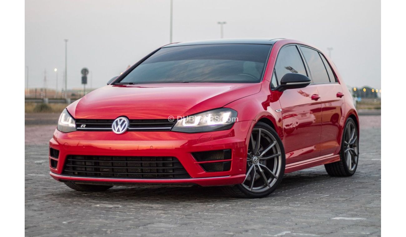 Used Volkswagen Golf R 2016 for sale in Dubai - 667442
