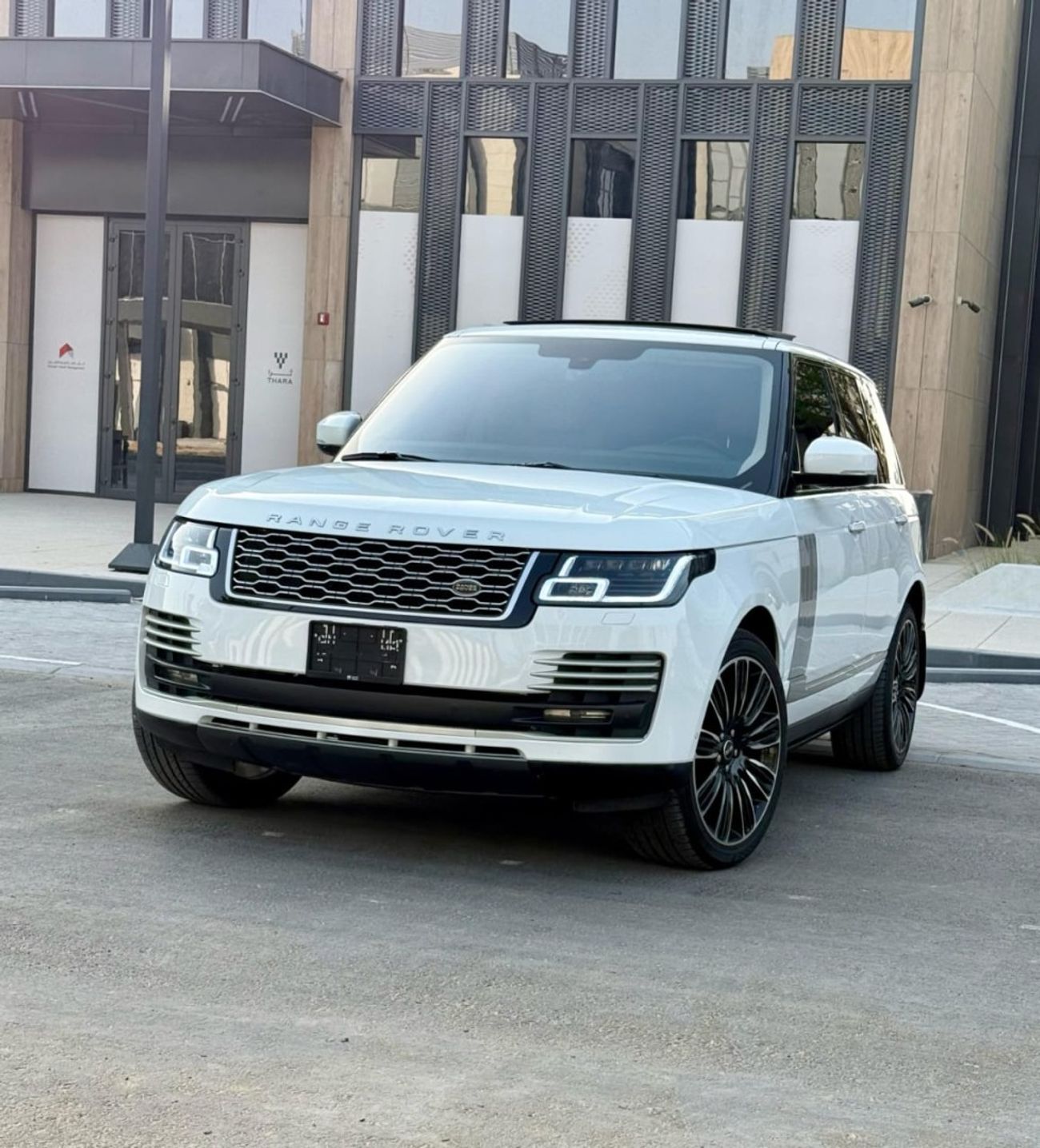 Used Land Rover Range Rover Vogue LE 5.0L 2014 for sale in Sharjah - 845202