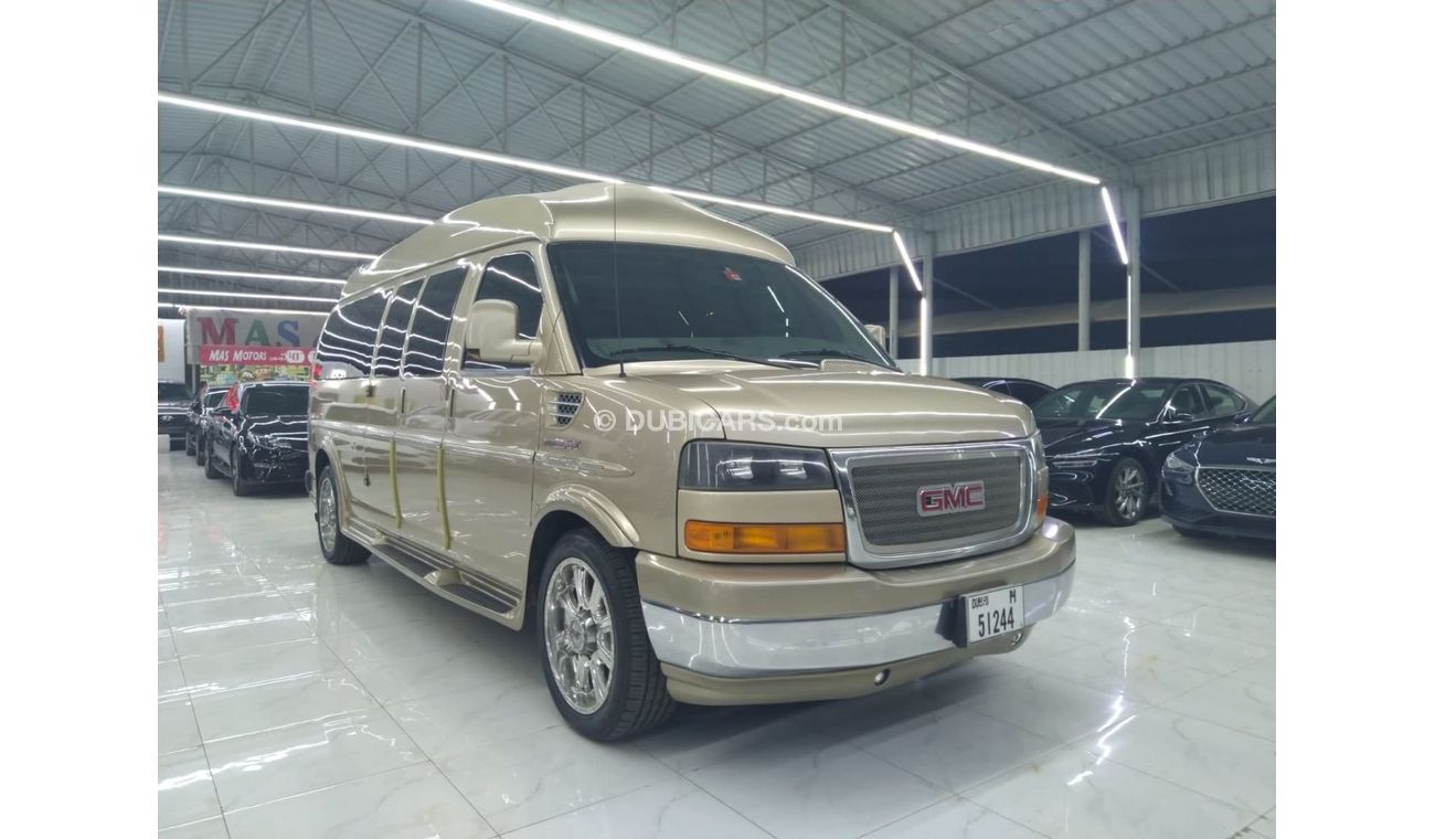 Used GMC Savana 2010 for sale in Dubai - 559244