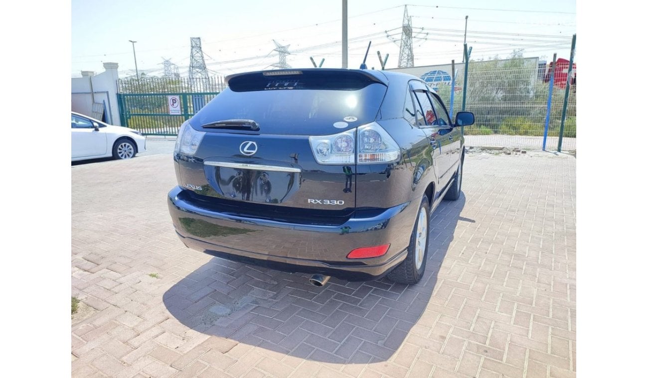 Used Toyota Harrier ACU30-0042884 2005 for sale in Dubai - 611074