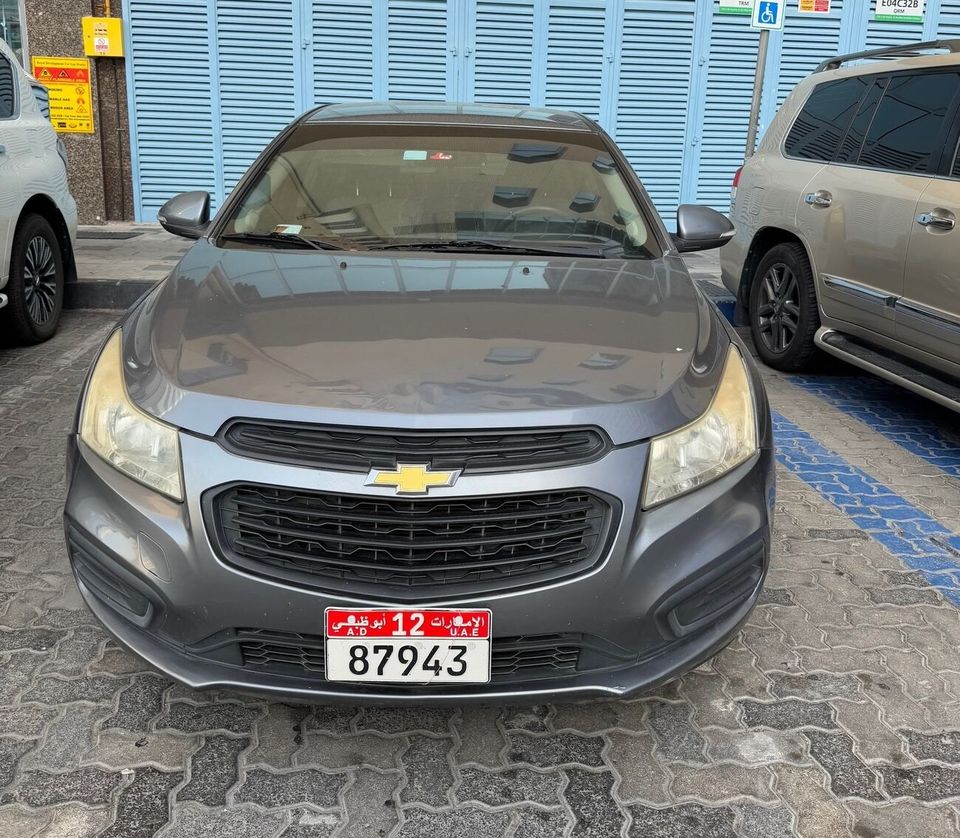 Used Chevrolet Cruze LS 2016 for sale in Abu Dhabi - 863074