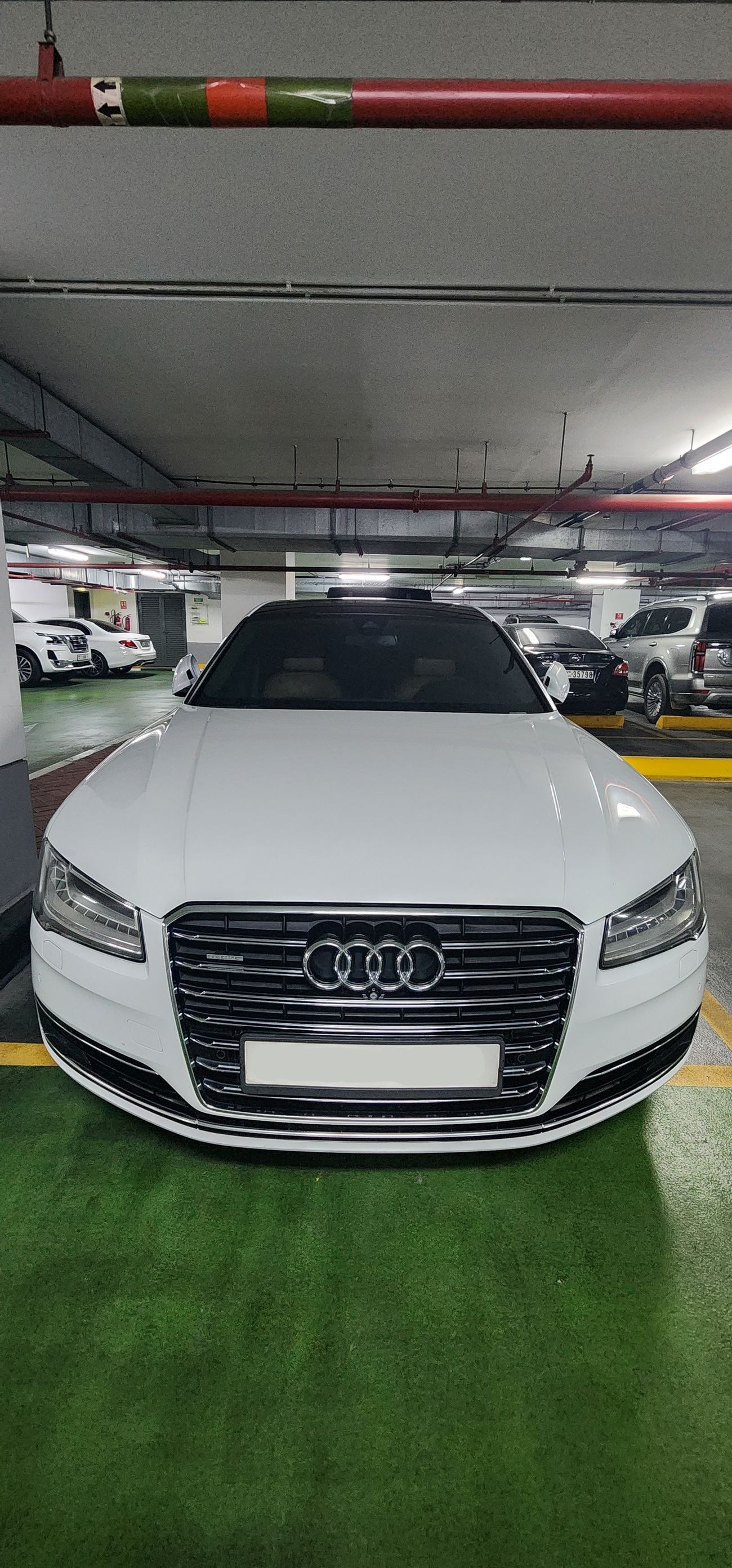 مستعملة أودي A8 Audi A8L 60TFSI (V8) Top Range 2015 للبيع في دبي - 685775