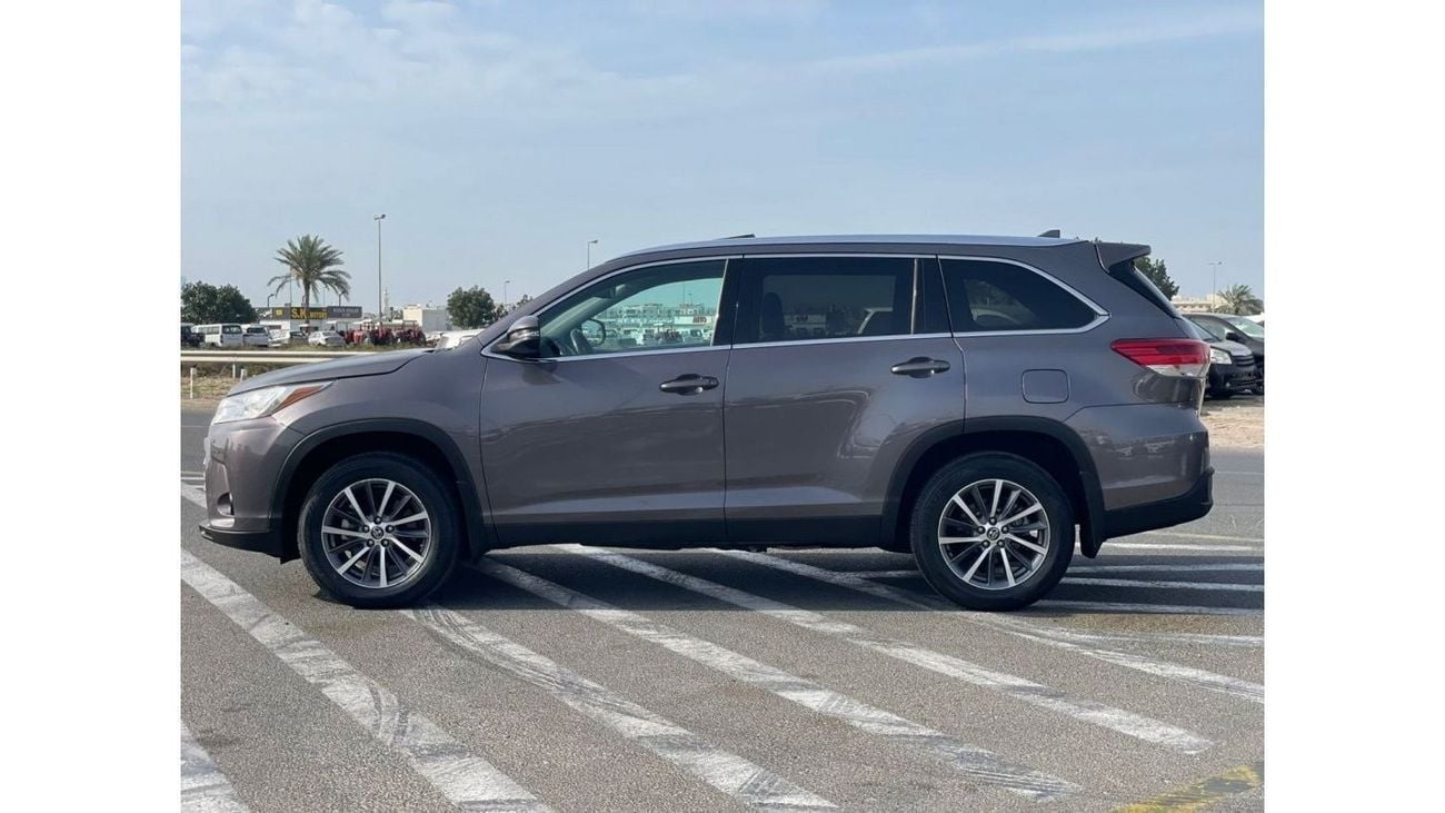 Used 2019 Toyota Highlander XLE 4x4 - 3.5L V6 - Full Option Fully ...