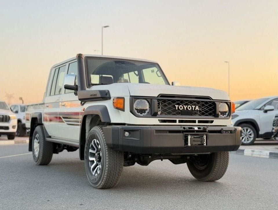 New Toyota Land Cruiser Pick Up LC79 DOUBLE CABIN LX-Z A/T 4.0 2025 for sale in Dubai - 823373