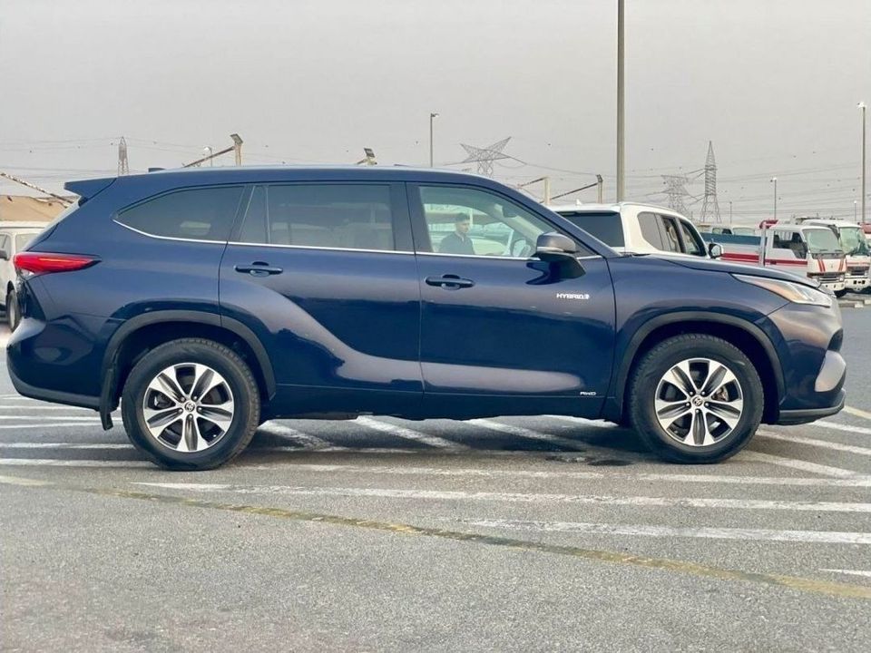 Used 2021 Toyota Highlander XLE hybrid Fuel - 2.5L V4 - Full Option ...