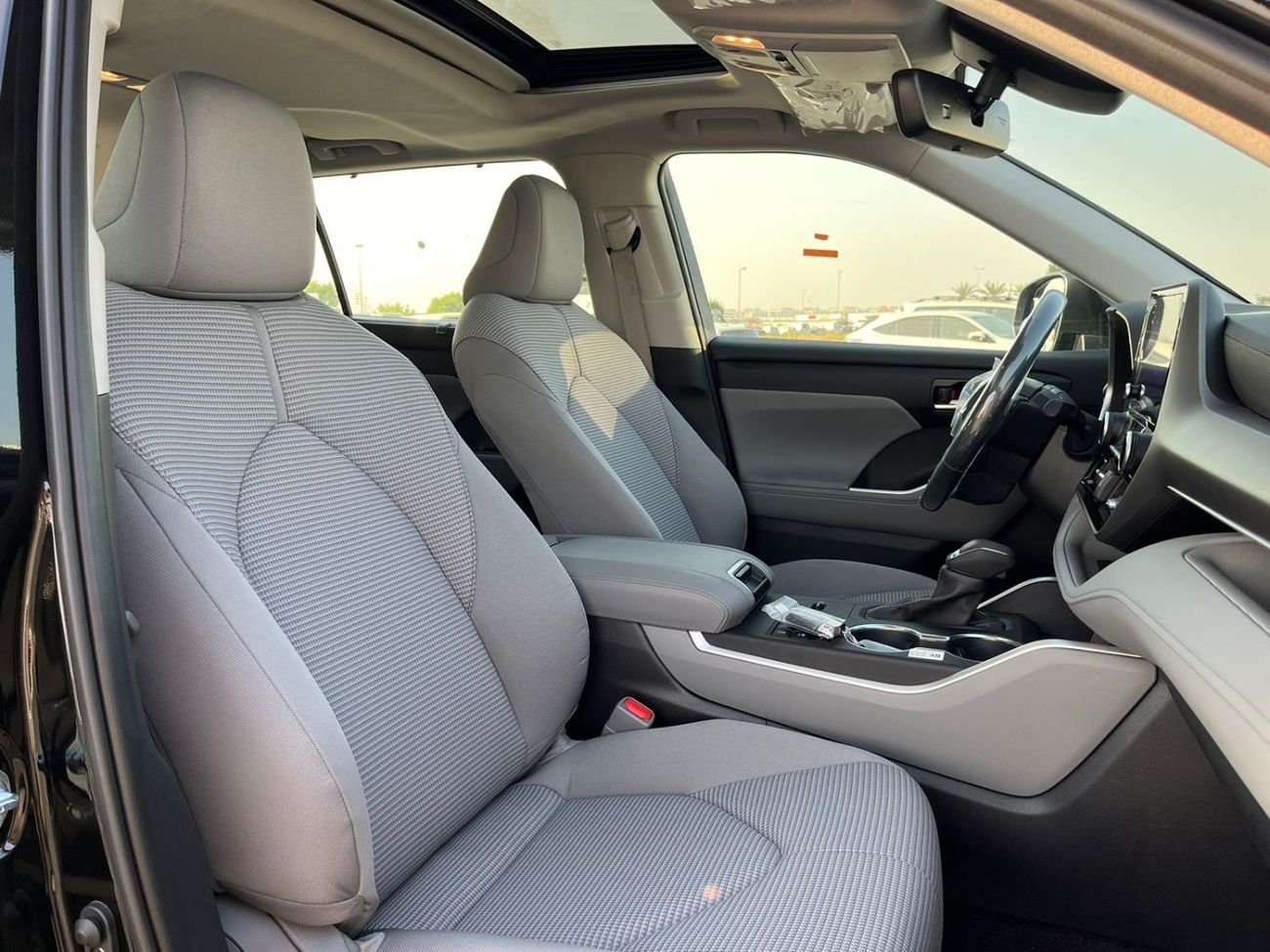 New Toyota Highlander HIGHLANDER GLE 2.5L HYBRID 2024 for sale in Dubai - 778297