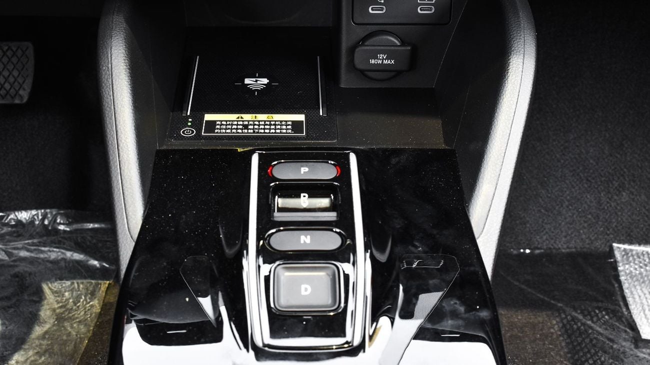 New Honda e:NS1 2023 Honda eNS1 E-Chi Edition - Black inside Black 2023 for sale in Dubai - 699933