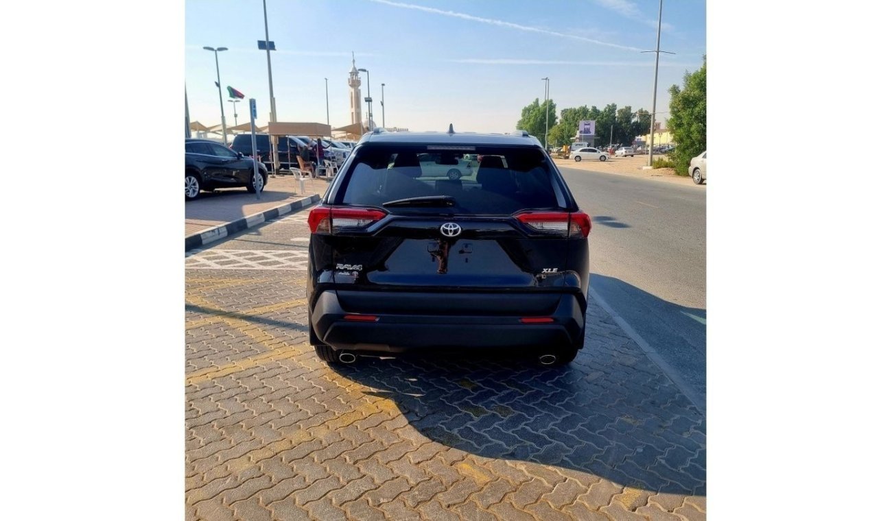Used TOYOTA RAV4 XLE 2021 CLEAN TITLE 2021 for sale in Dubai - 703885