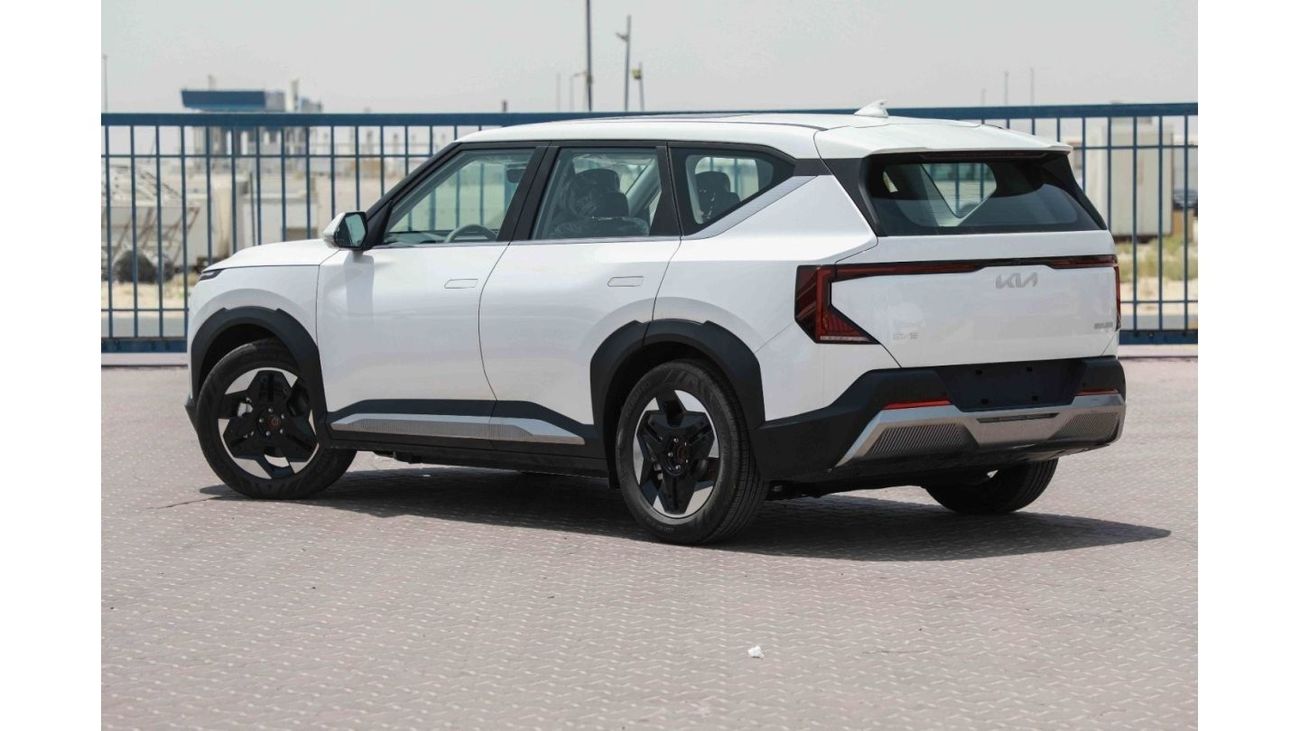 New 2023 KIA EV5 AIR 530 - White inside Grey & Black | Export Only 2023 for sale in Dubai - 770069