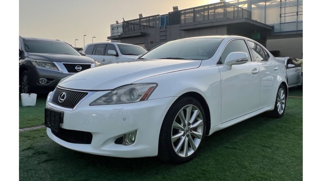 Used Lexus IS300 2009 for sale in Dubai - 734405