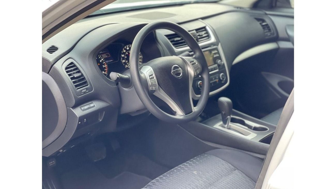 Used Nissan Altima SV 2016 for sale in Umm al-Quwain - 757417