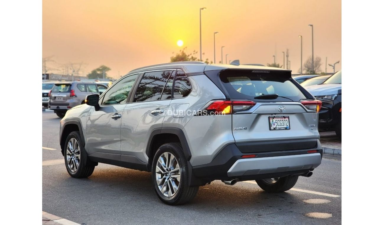Used TOYOTA RAV4 LIMITED FULL OPTION 4X4 2019 for sale in Dubai - 653543