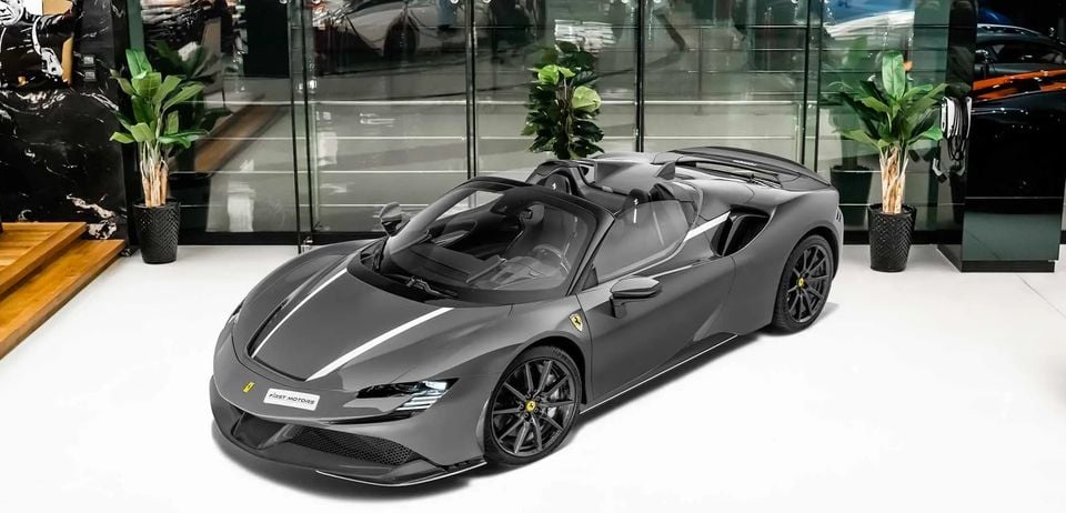 New Ferrari SF90 Spider 4.0L V8 Twin-Turbocharged Engine + eMotor 2023 ...
