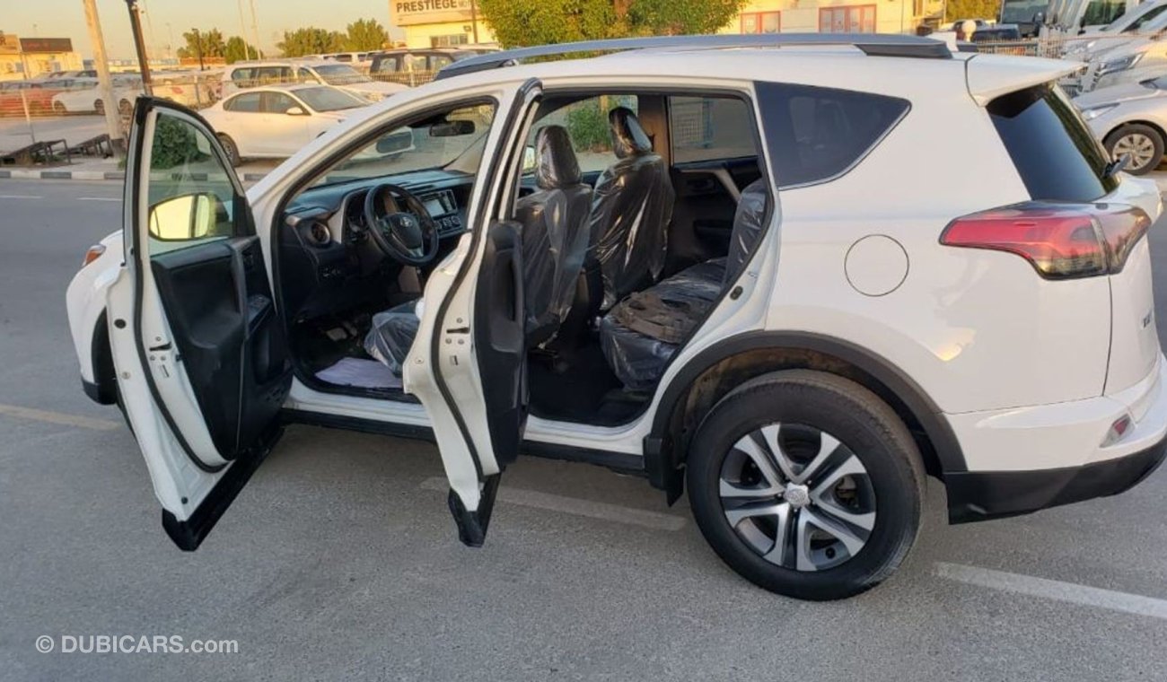 Used TOYOTA RAV4 2017 WHITE 2017 for sale in Dubai - 366371