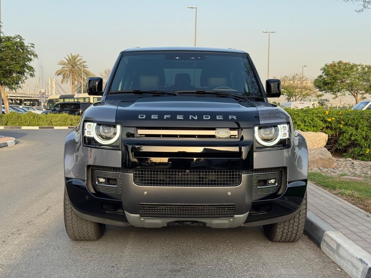 Used Land Rover Defender P400 90 X-Dynamic HSE 3.0L (5 Seater) 2024 for sale in Dubai - 854802