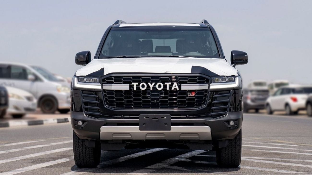 New GR-S TOYOTA LAND CRUISER LC300 GR SPORT 3.3 DIESEL 2023 2022 for sale in Dubai - 616277