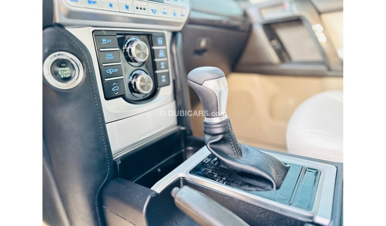 Used Toyota Prado 2011 for sale in Dubai - 694904
