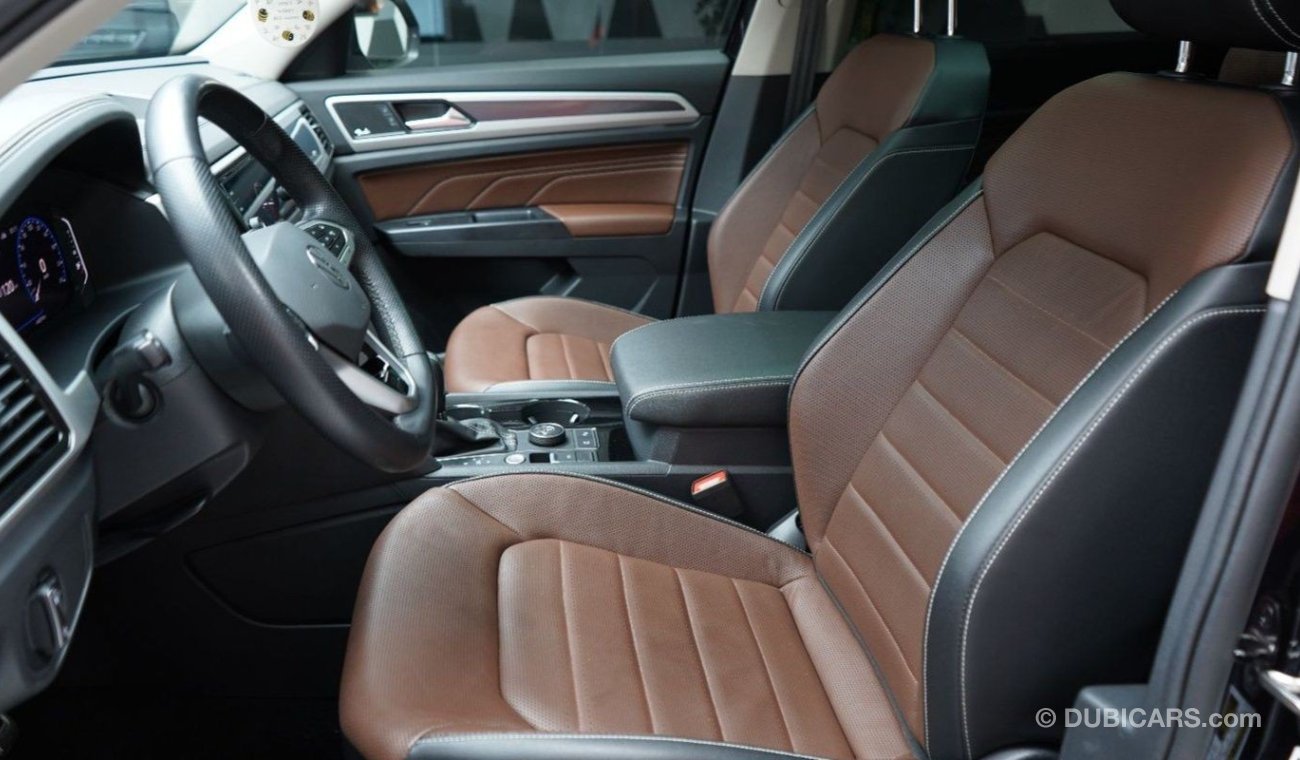 Used Volkswagen Atlas R-LINE 2021 for sale in Dubai - 597570