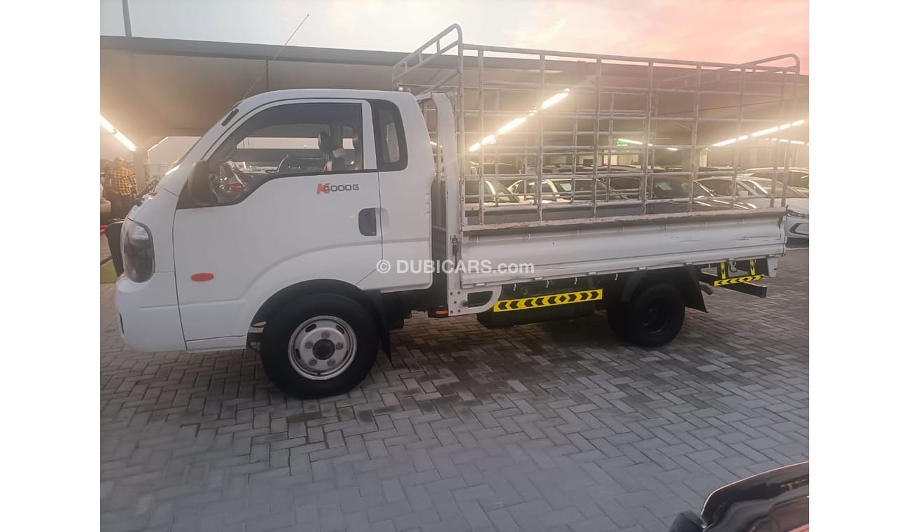 مستعملة كيا K4000 KIA Pickup k4000g 2017 2017 للبيع في الشارقة - 645929