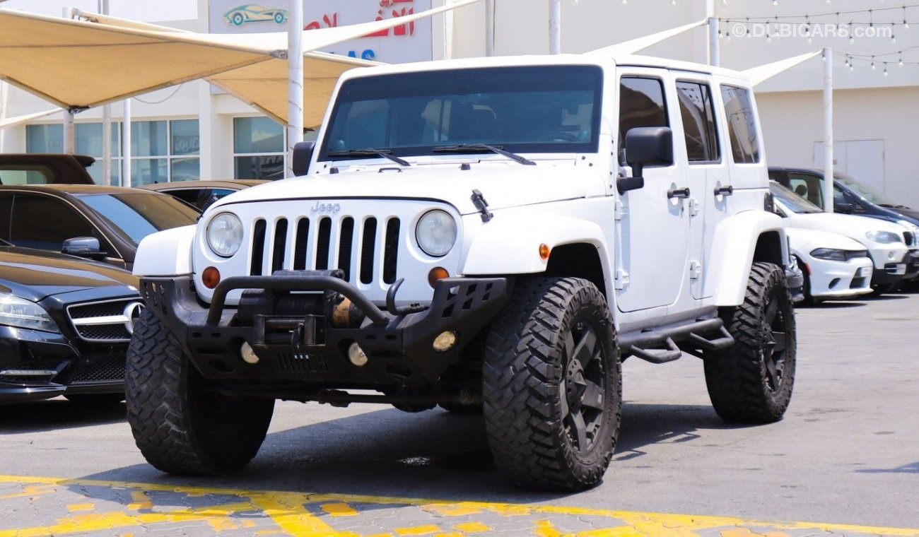 Used Jeep Wrangler Mercenary 2013 for sale in Dubai - 460415