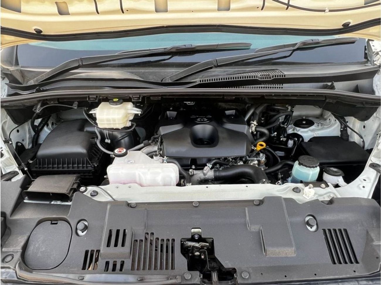 Used Toyota Hiace Van 2022 for sale in Dubai - 743126