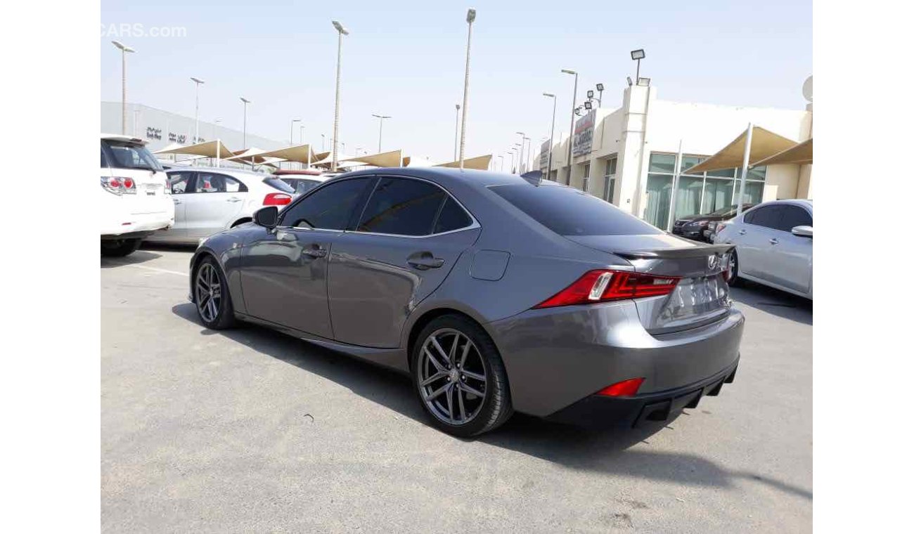 Used Lexus IS250 2014 for sale in Sharjah - 192075