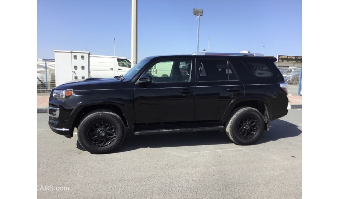 Used Toyota 4Runner 2014 for sale in Dubai - 300756