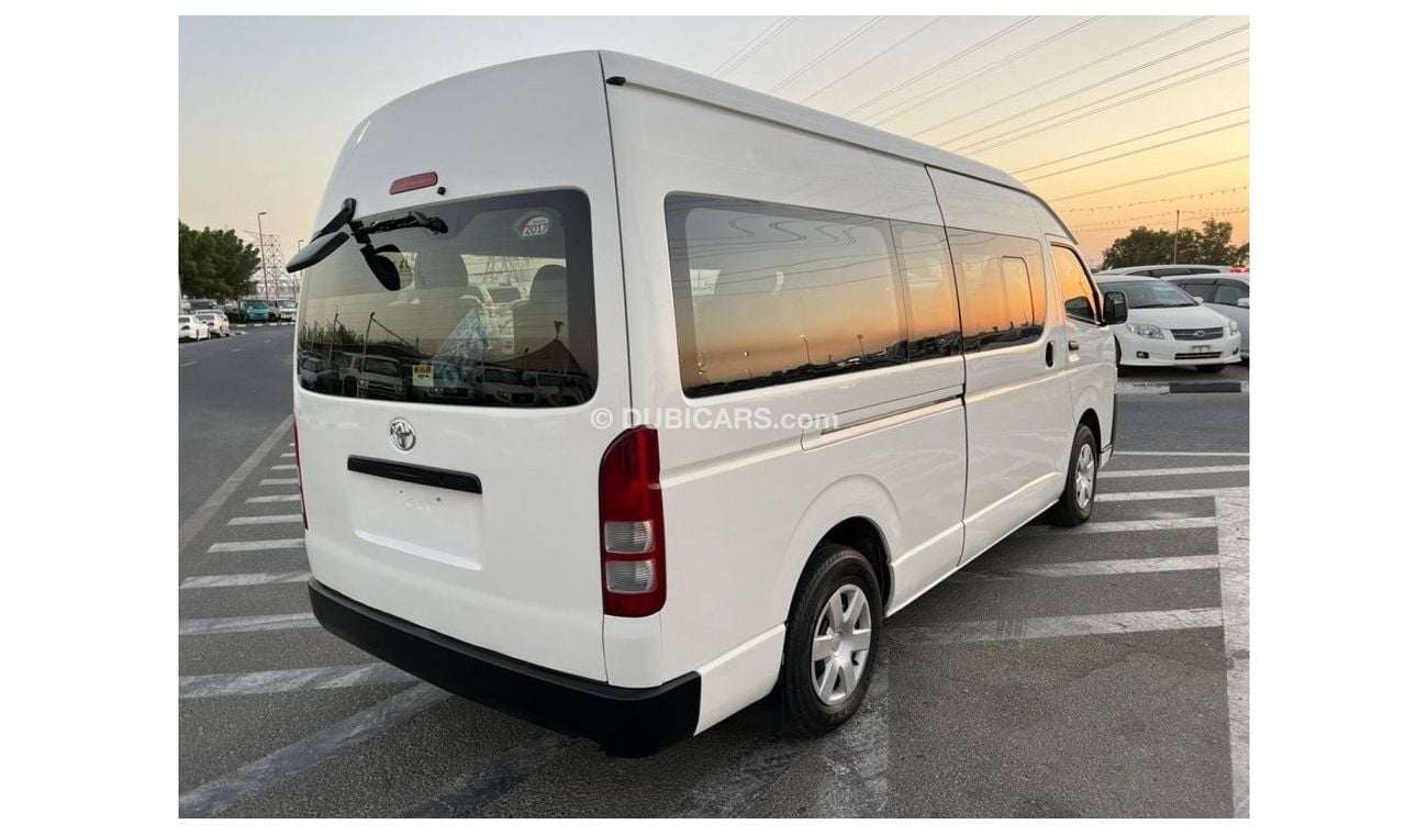 Used 2017 TOYOTA HIACE 2017 for sale in Dubai - 514328