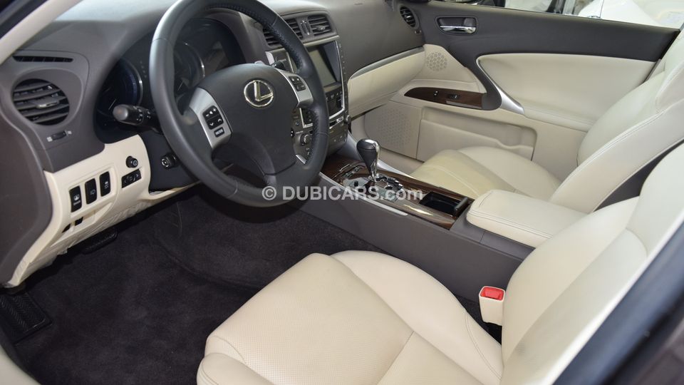 Used Lexus IS300 2012 for sale in Dubai - 172179