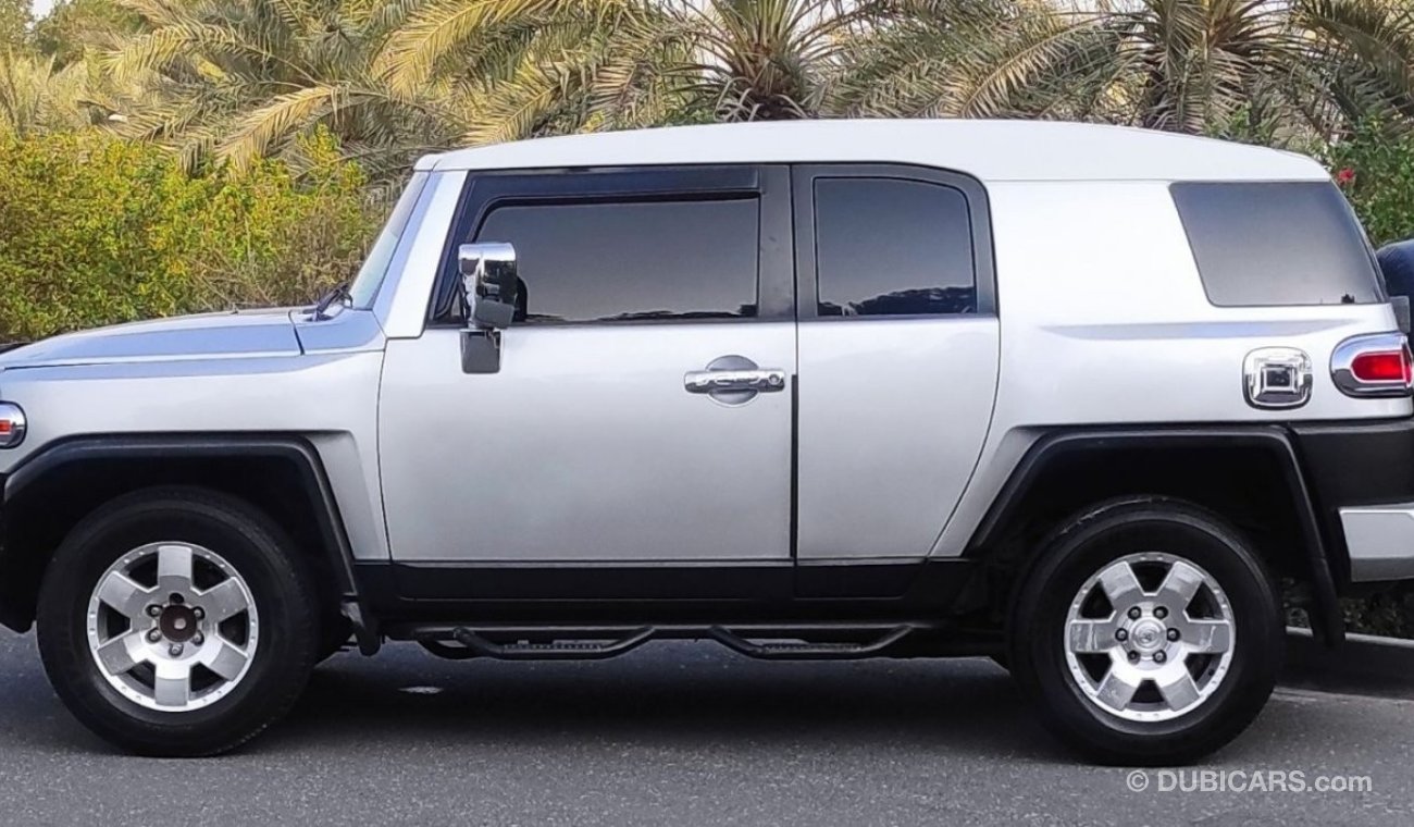 Used Toyota FJ Cruiser 2007 for sale in Sharjah - 543590