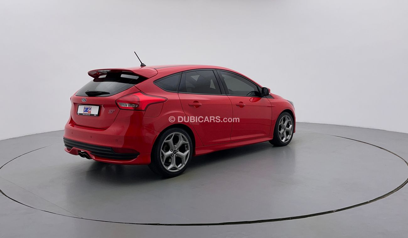 Used Ford Focus ST 2000 2017 for sale in Dubai - 489451