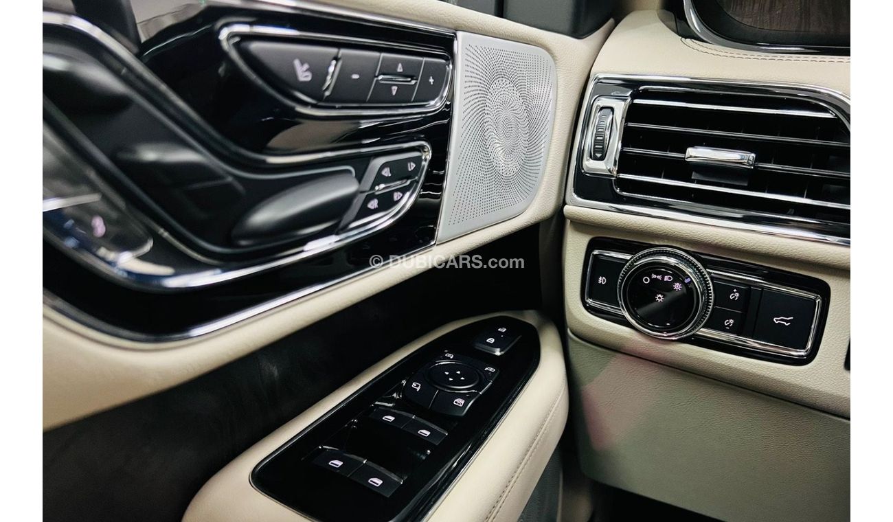 Used Lincoln Navigator Reserve GCC .. FSH .. Original Paint .. Perfect ...