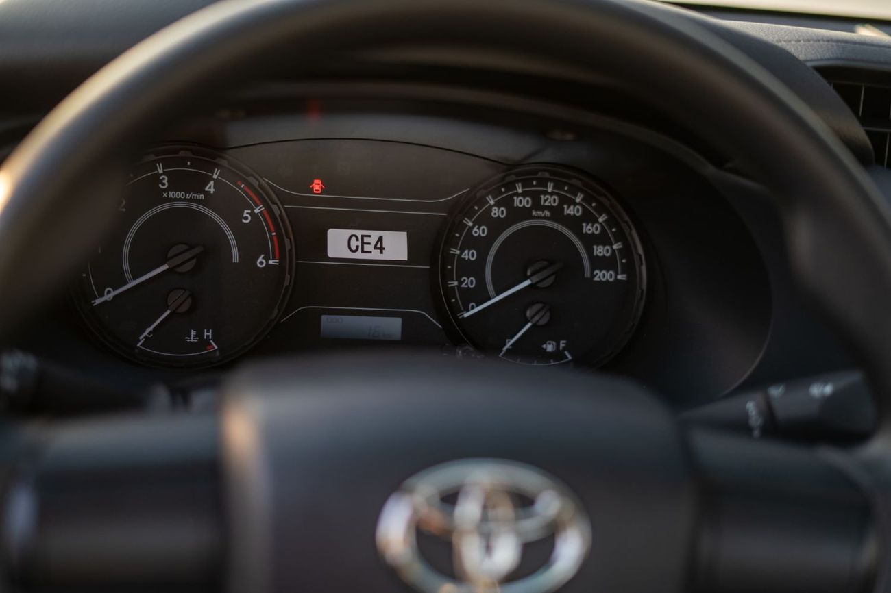 New Toyota Hilux GL 2 2.4L 4WD 2025 for sale in Dubai - 826810