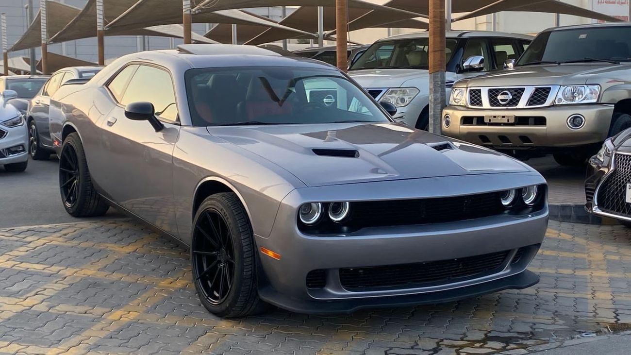 Used Dodge Challenger Full option 2015 for sale in Sharjah - 543852
