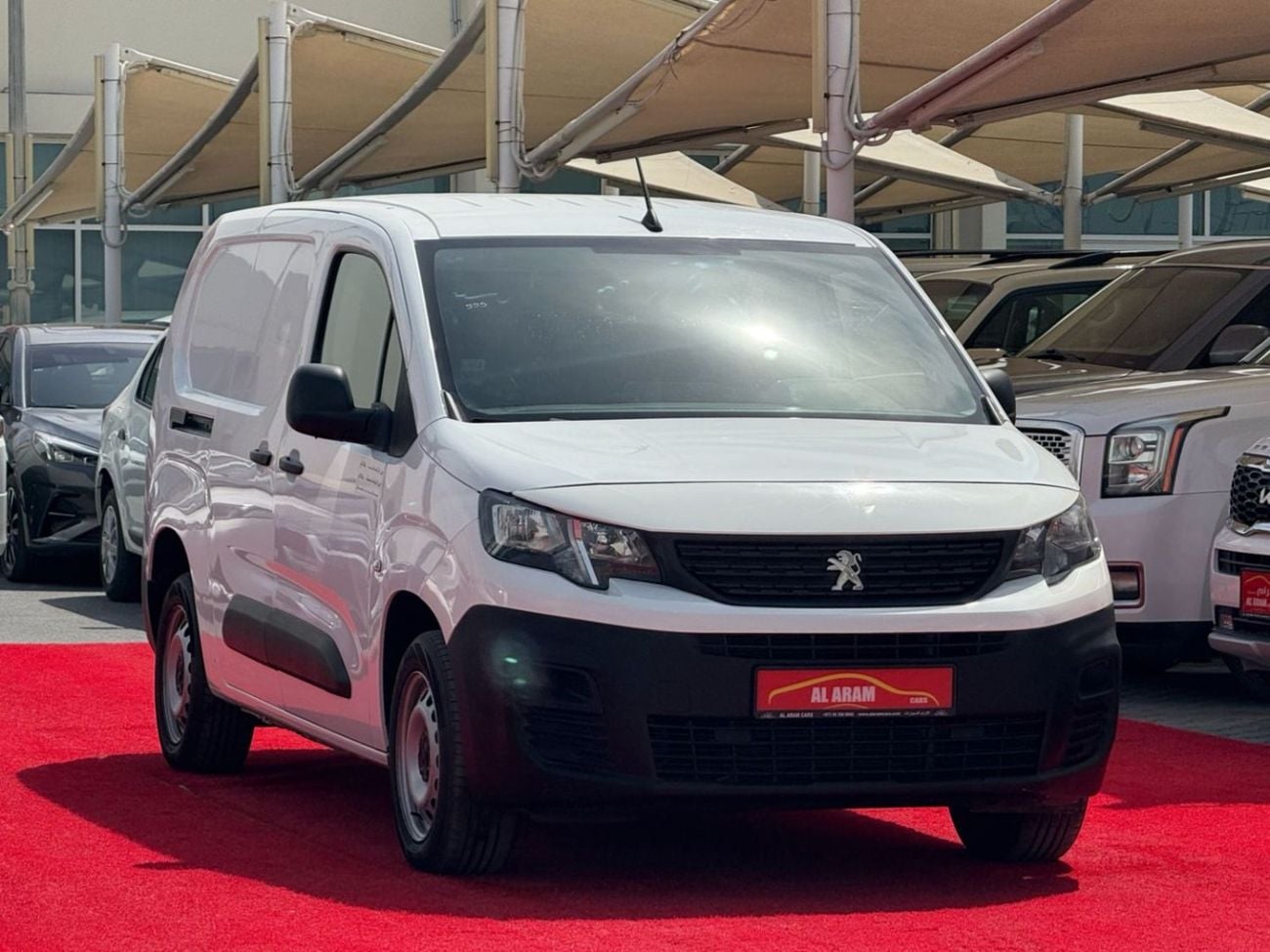 Used Peugeot Partner 2023 I VAN I Ref#595 2023 for sale in Sharjah - 830525