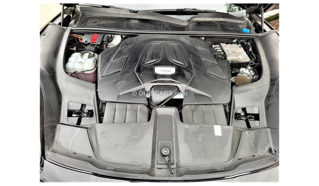 Used Porsche Cayenne 2018 - GCC 2018 for sale in Dubai - 490089