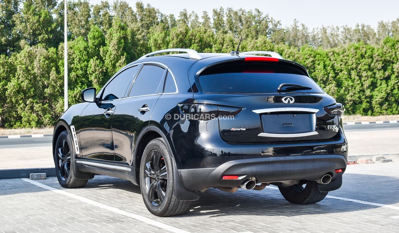 Used Infiniti FX35 2010 for sale in Sharjah - 632028