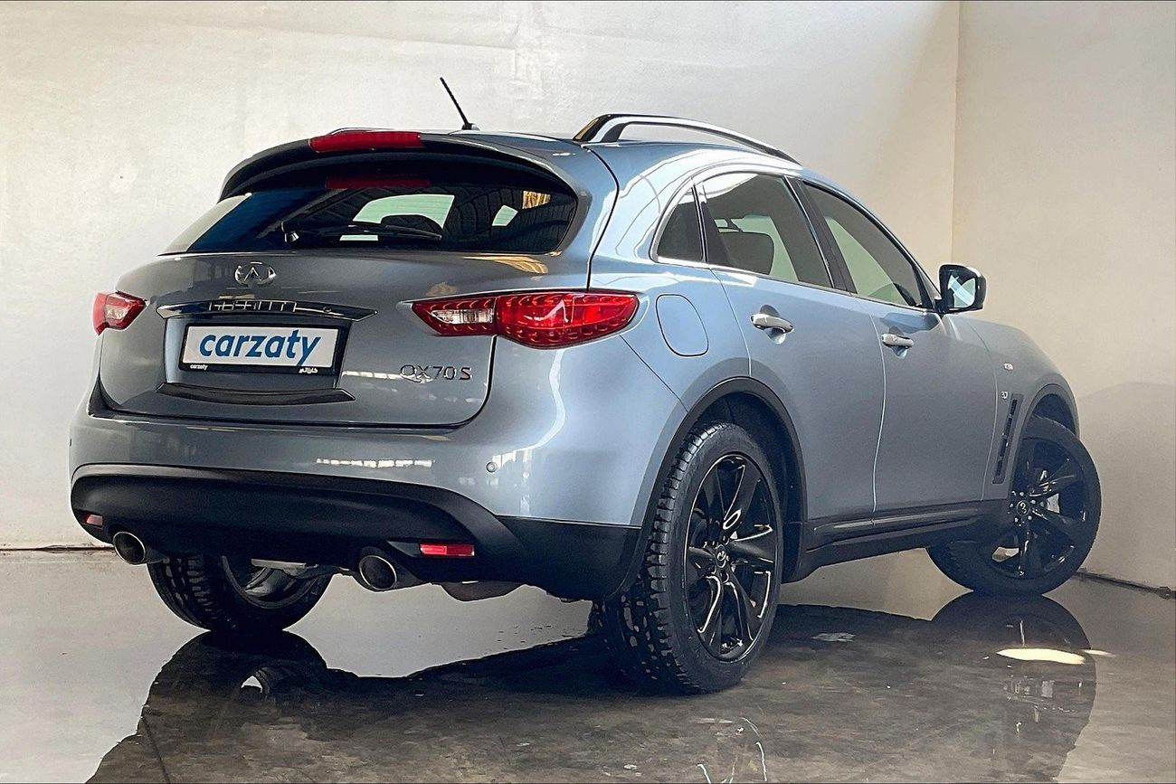 Used Infiniti QX70 Sport Luxury 2017 for sale in Dubai - 545778