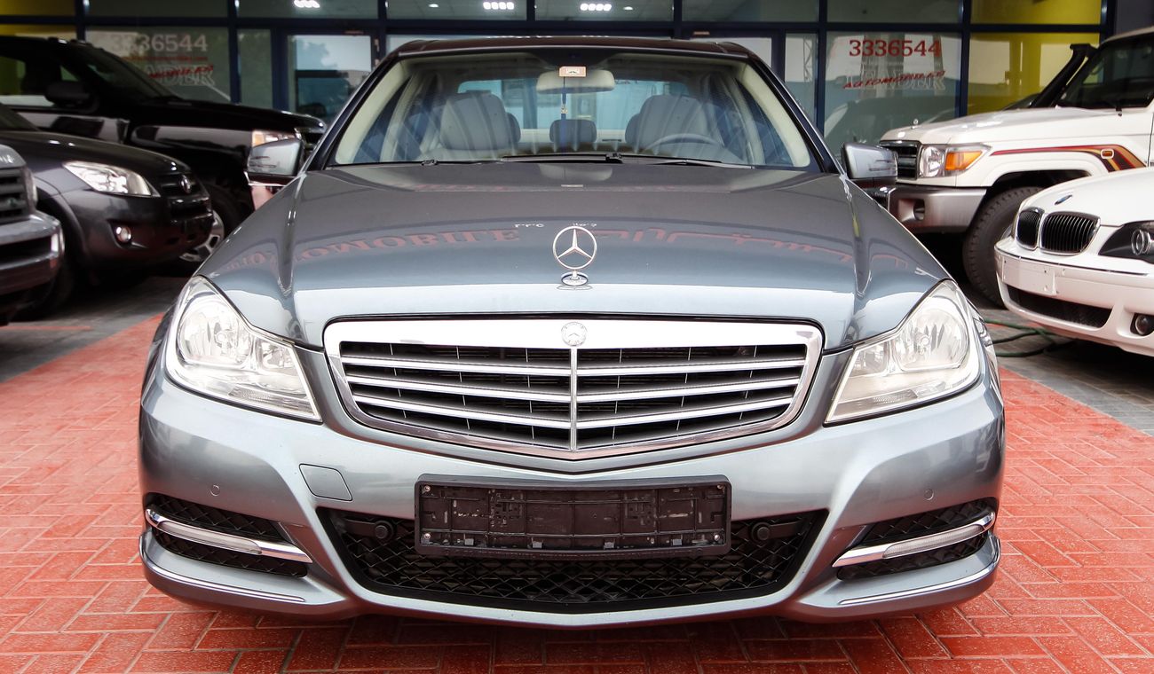 Used Mercedes-Benz C200 2012 for sale in Dubai - 91060
