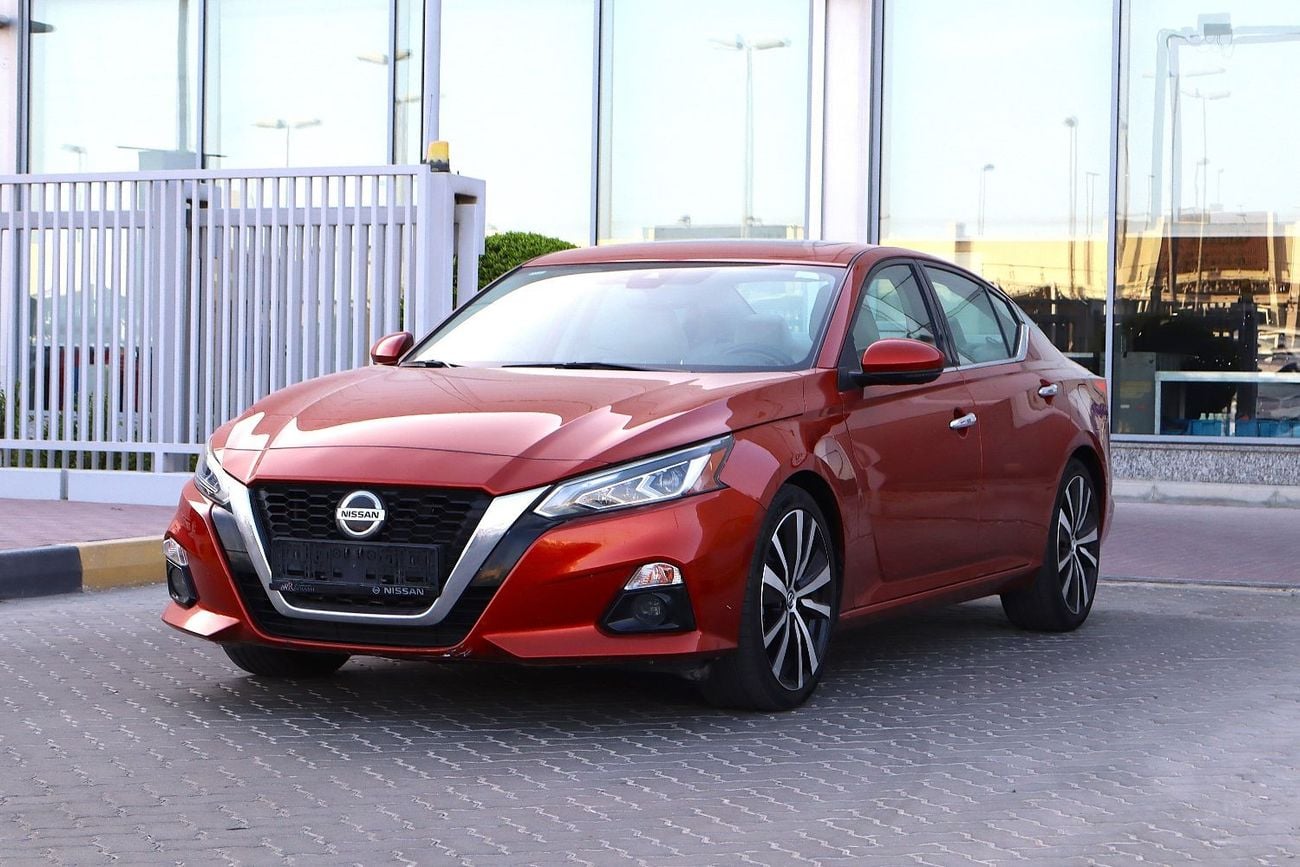 Used Nissan Altima SL 2.5L 2020 for sale in Sharjah - 831892