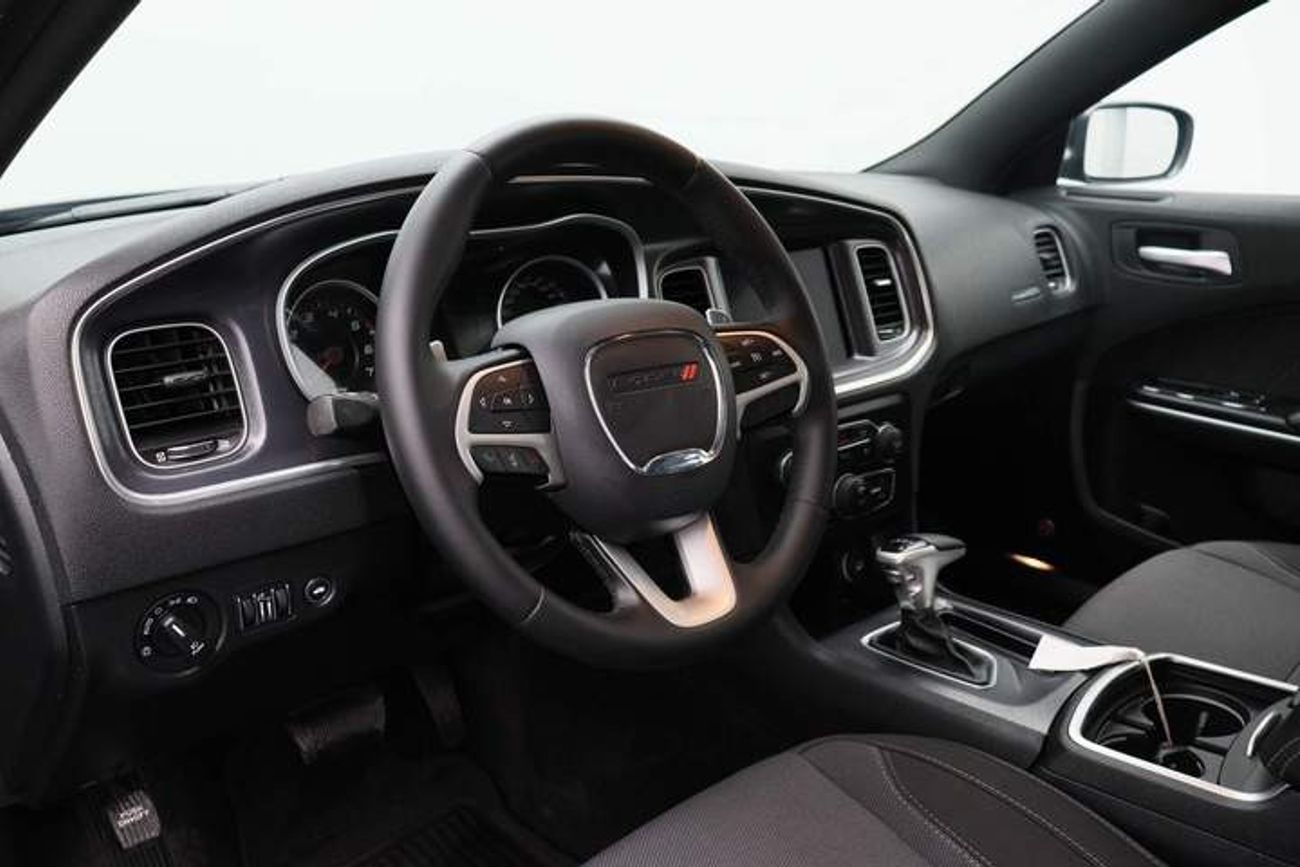 Used Dodge Charger SE 3.6 2017 for sale in Dubai - 640300