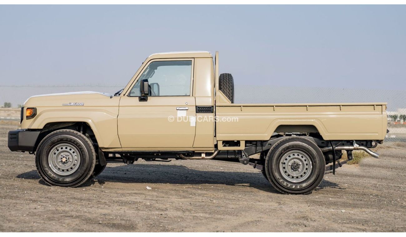 New Toyota Land Cruiser Pick Up New Shape 2024YM V6 Petrol Available in ...