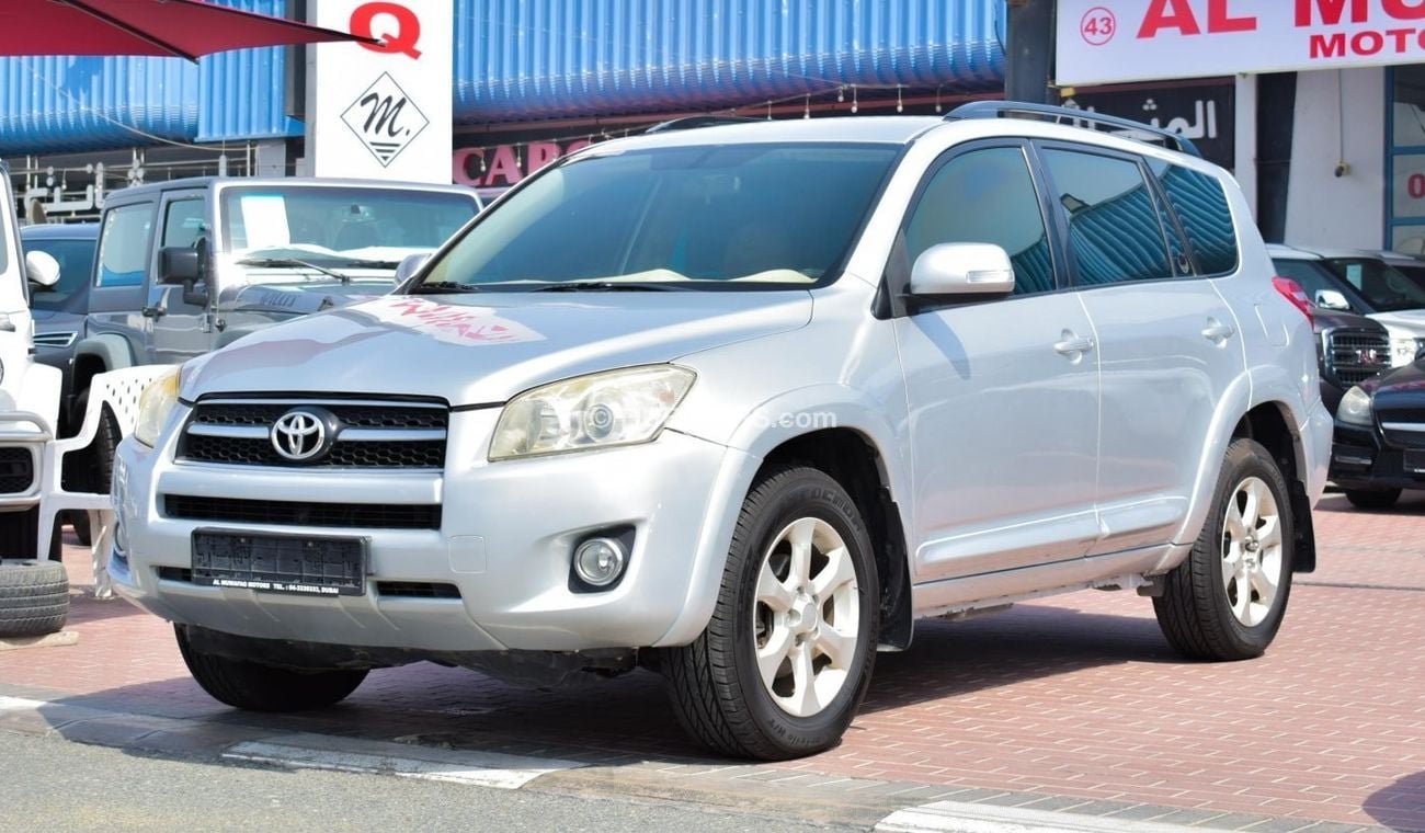 Used Toyota RAV4 2010 for sale in Dubai - 545791