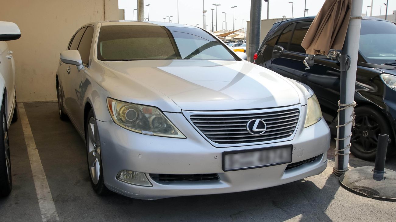 Used Lexus LS460 L 2007 for sale in Sharjah - 246031