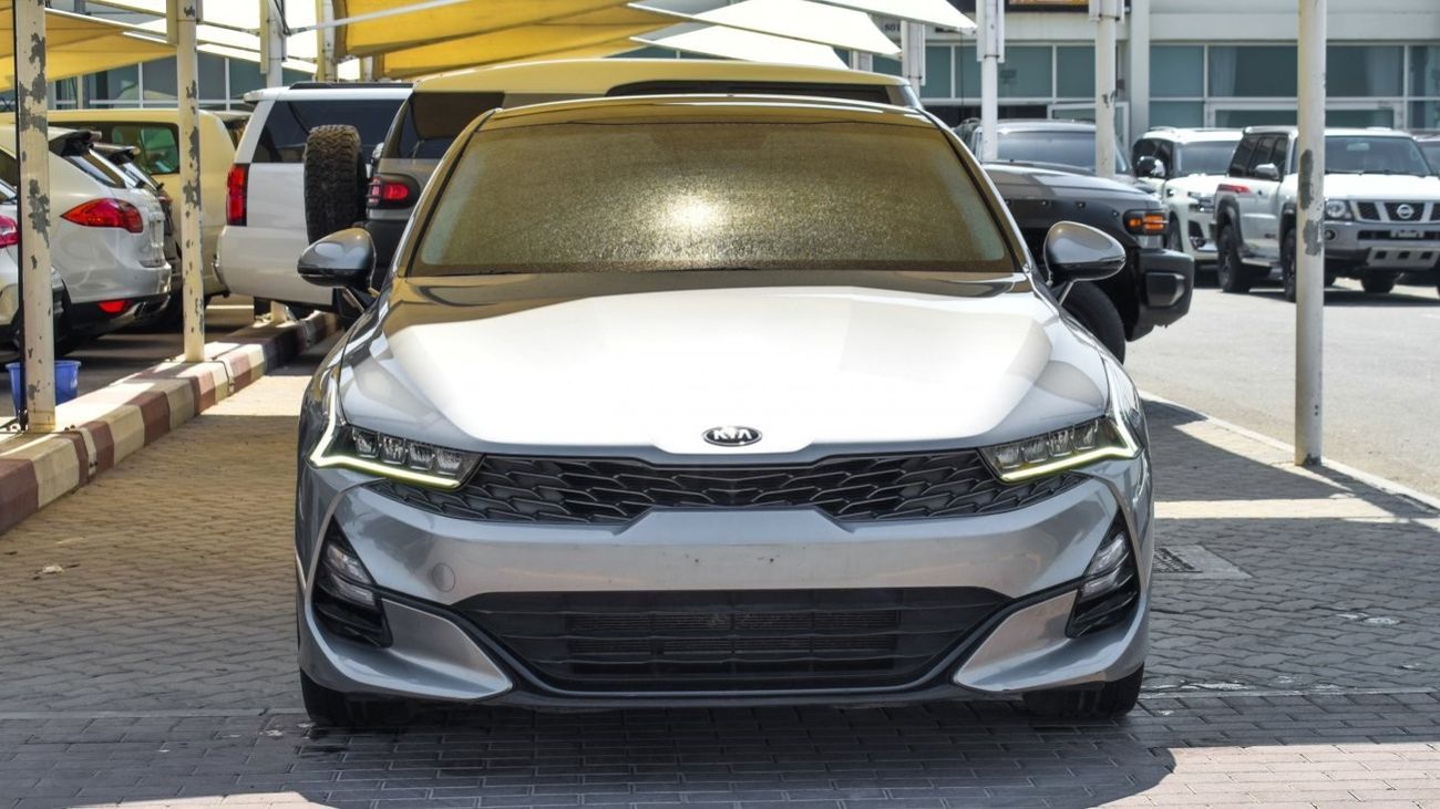 Used Kia K5 S 2021 for sale in Sharjah - 730984