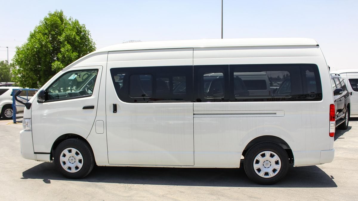 Toyota Hiace High Roof VAN Diesel (RHD) for sale. White, 2017
