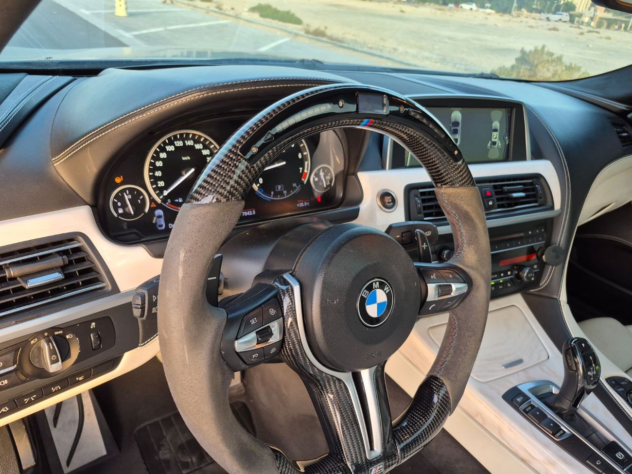 مستعملة بي أم دبليو 650i Individual 4.4L (408 HP) 2012 للبيع في الشارقة - 918261