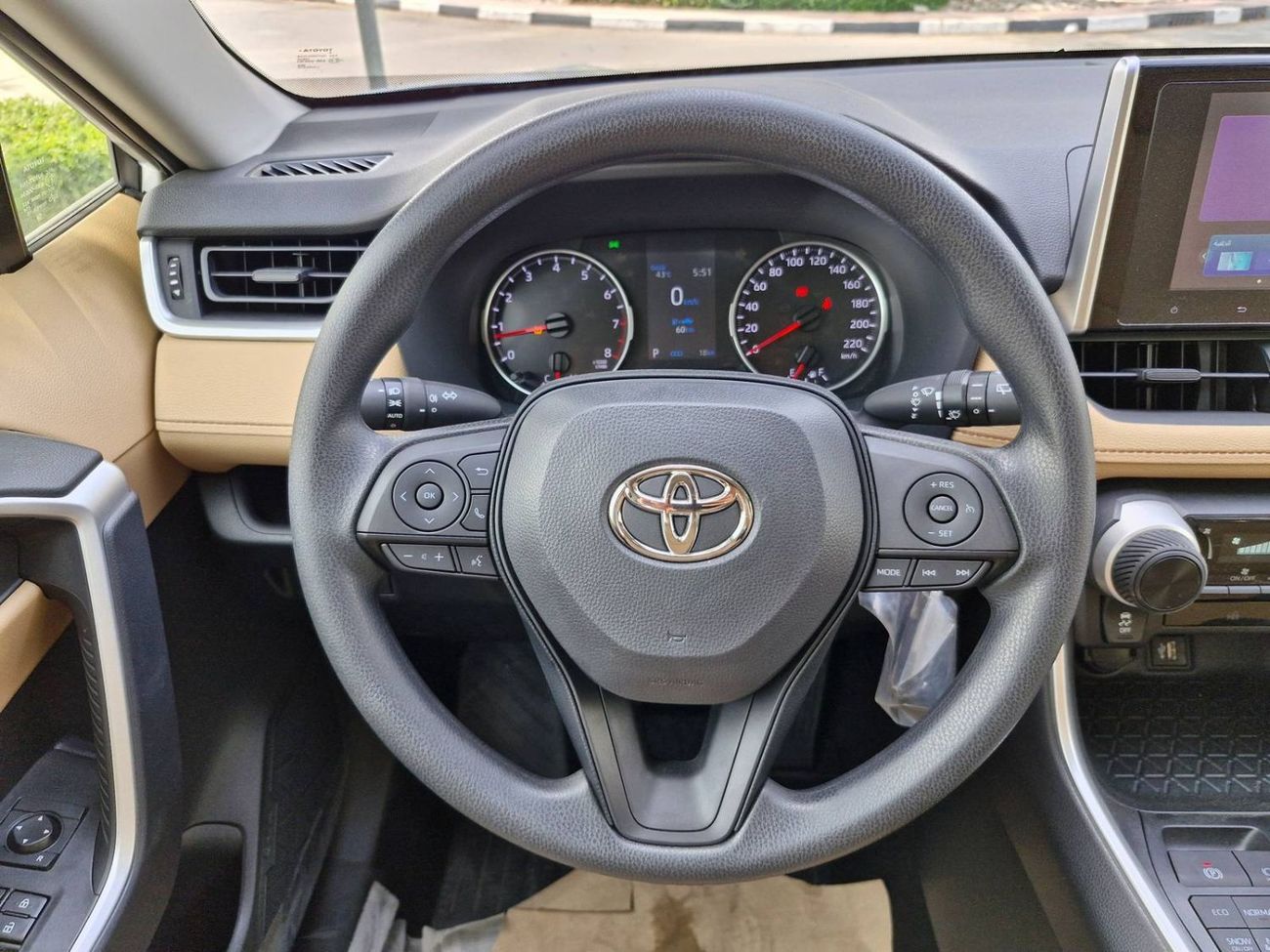 New Toyota RAV4 2.5L (4WD) LE 2025 for sale in Dubai - 889548
