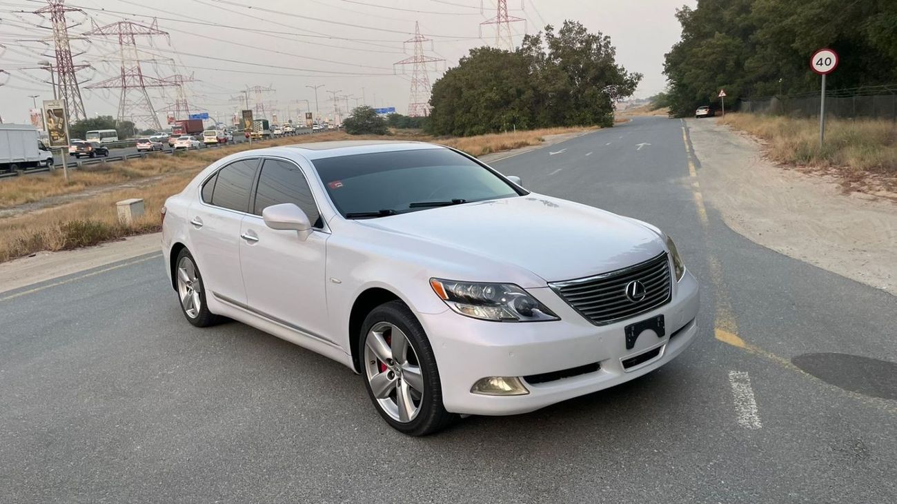 Used Lexus LS460 2008 for sale in Dubai - 753980