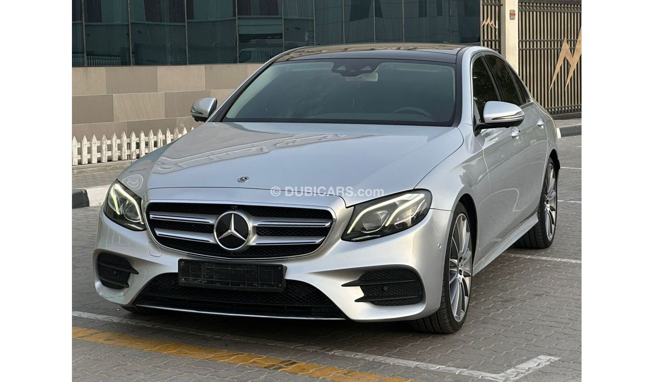 Used Mercedes-Benz E300 Std 2018 for sale in Dubai - 642758